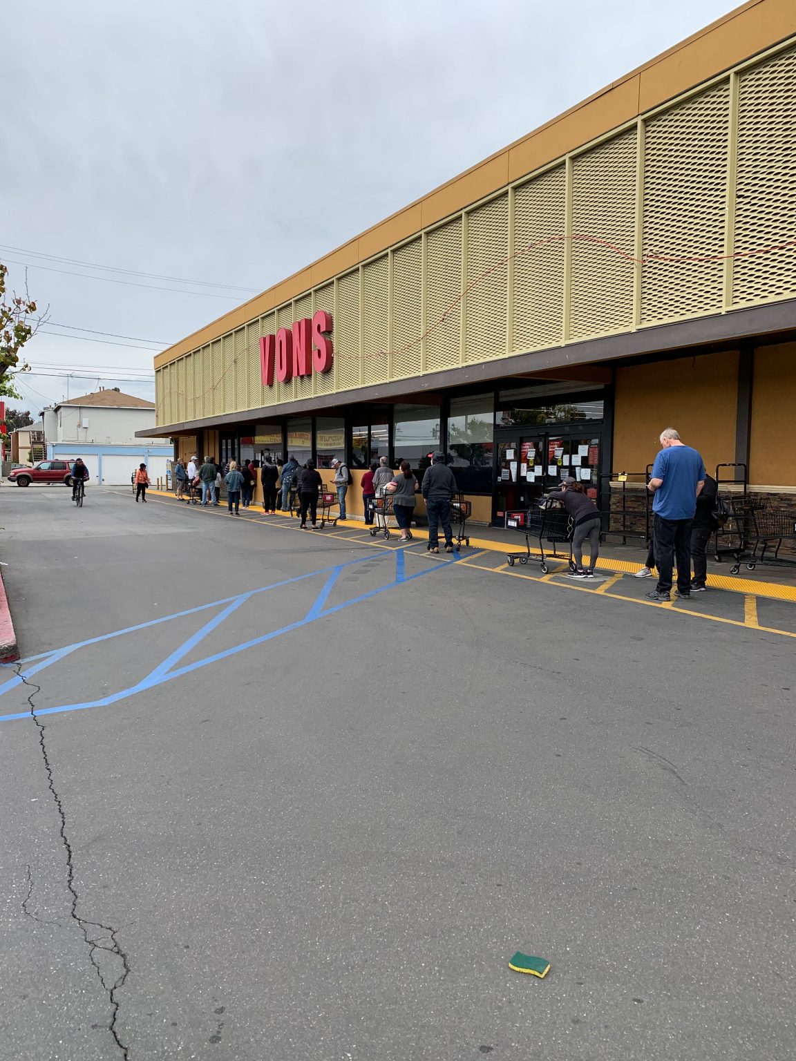 17+ Los Angeles Grocery Stores w/ In-store Shopping, Delivery and Pick-up